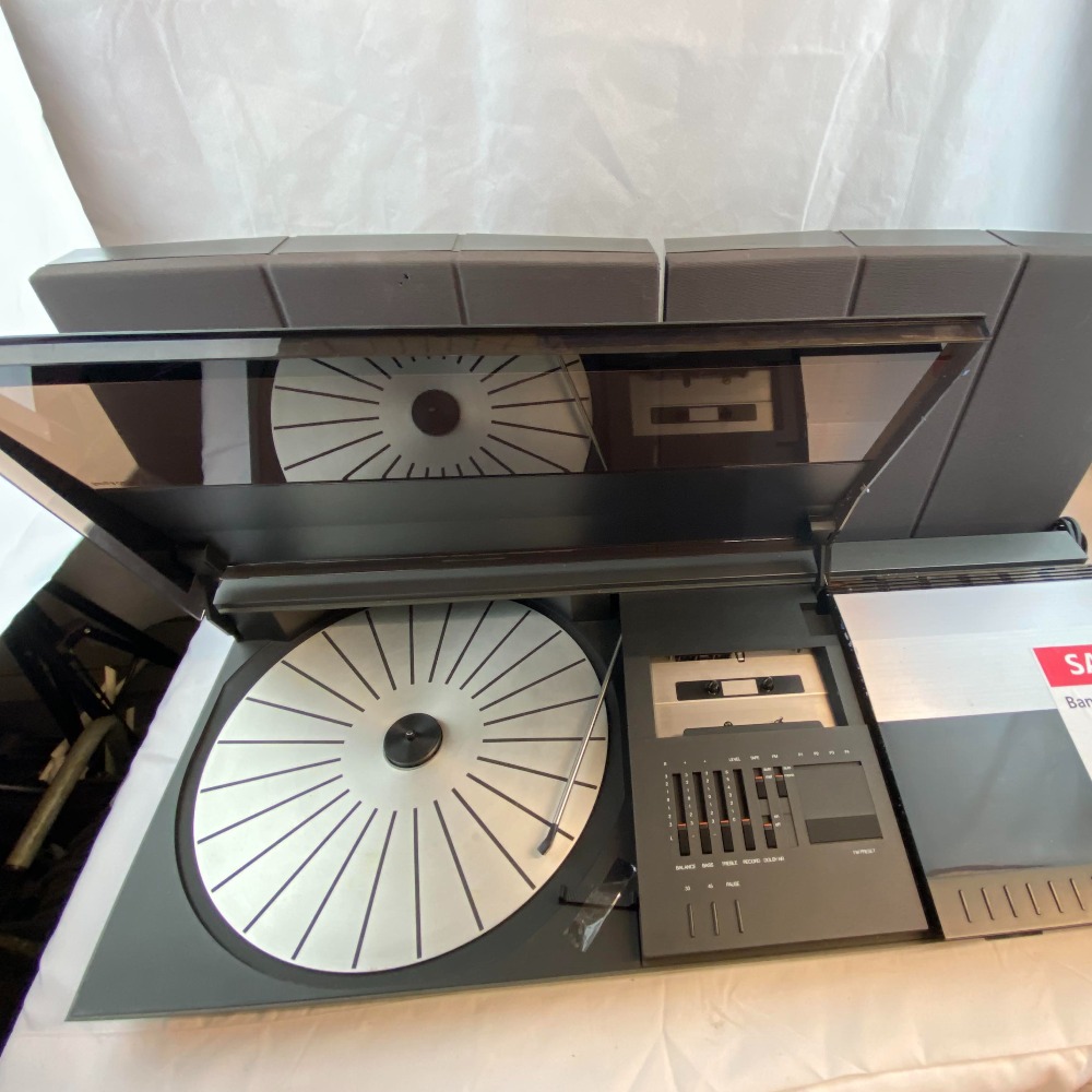 Pre-owned Vintage 1980s Bang & Olufsen Beocenter 2200 Music System - Own4Less